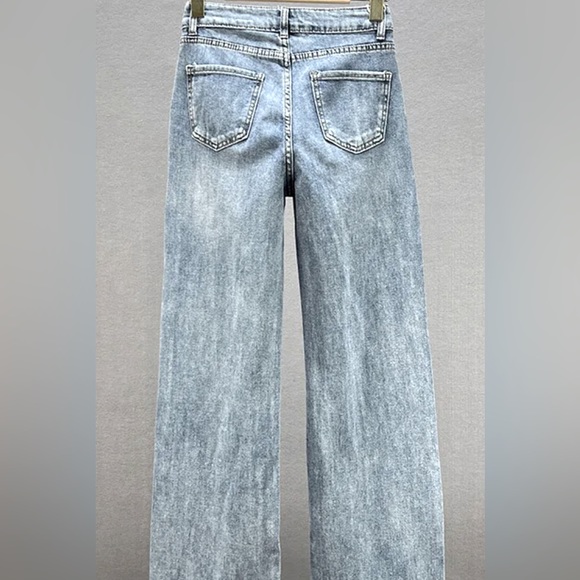 Lena Vie Boutique | Jeans | Le Petit Coeur Faded Open Heart Swarovski ...